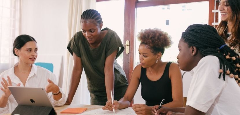 Retenção de talentos: o que é e dicas para motivar | Factorial