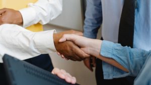 Saiba o que é a CCT: Convenção Coletiva de Trabalho | Factorial